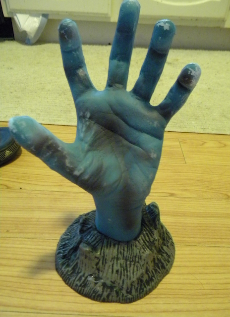 Introverted Wife: Zombie Hand Paint Job