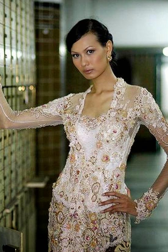 42+ Inspirasi Terbaru Model Rambut Gerai Untuk Kebaya