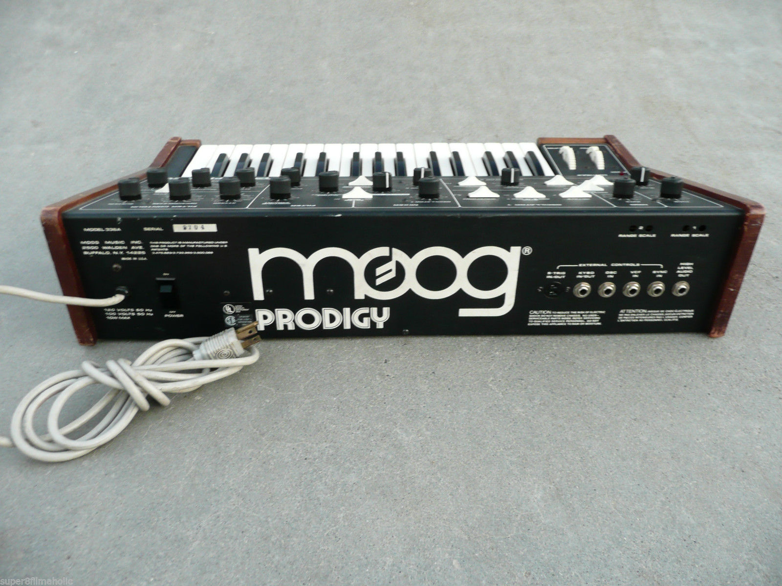 MATRIXSYNTH: MOOG PRODIGY 336A SN 9704