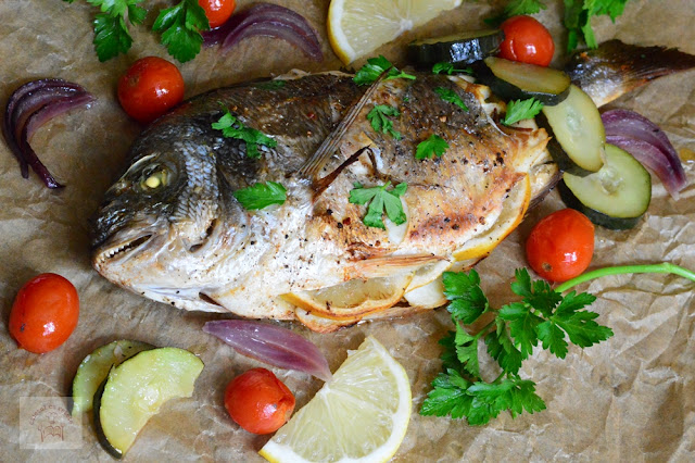 Dorada la cuptor pe pat de legume - CAIETUL CU RETETE