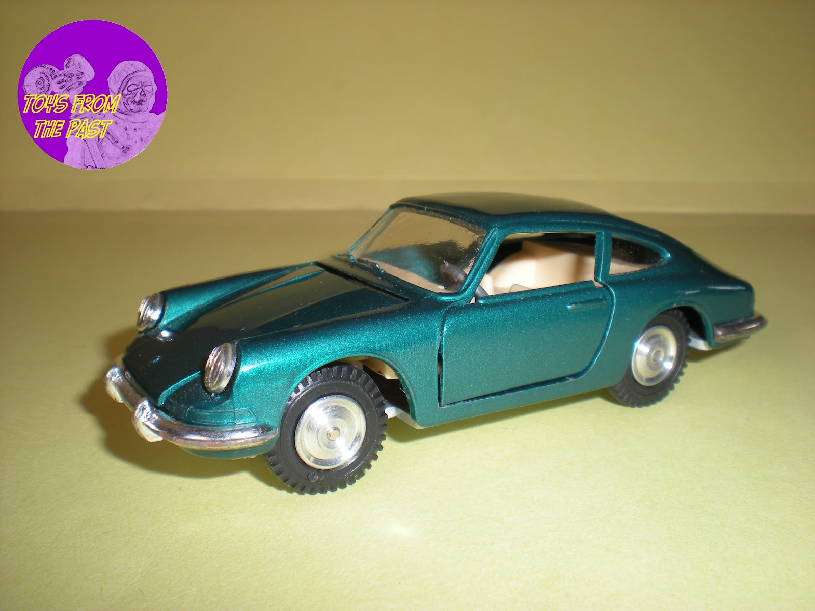 Toys from the Past: #162 GAMA – PORSCHE 911 (Nr. 973) (Around 1966)