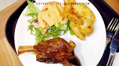 Village Grocer, Bangsar