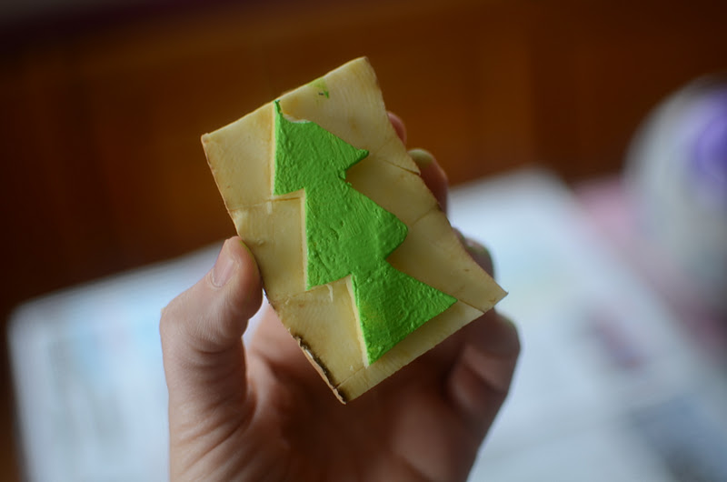 Creating Learning Flying: Potato Stamp Christmas Wrap