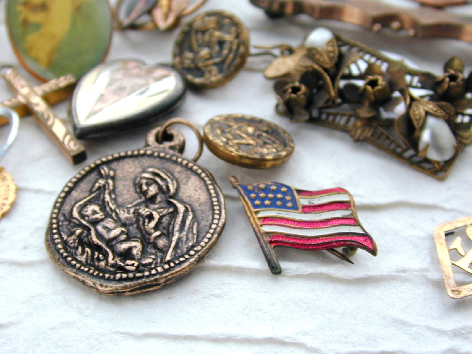 Judith B Designs: Pile of trinkets and a winner