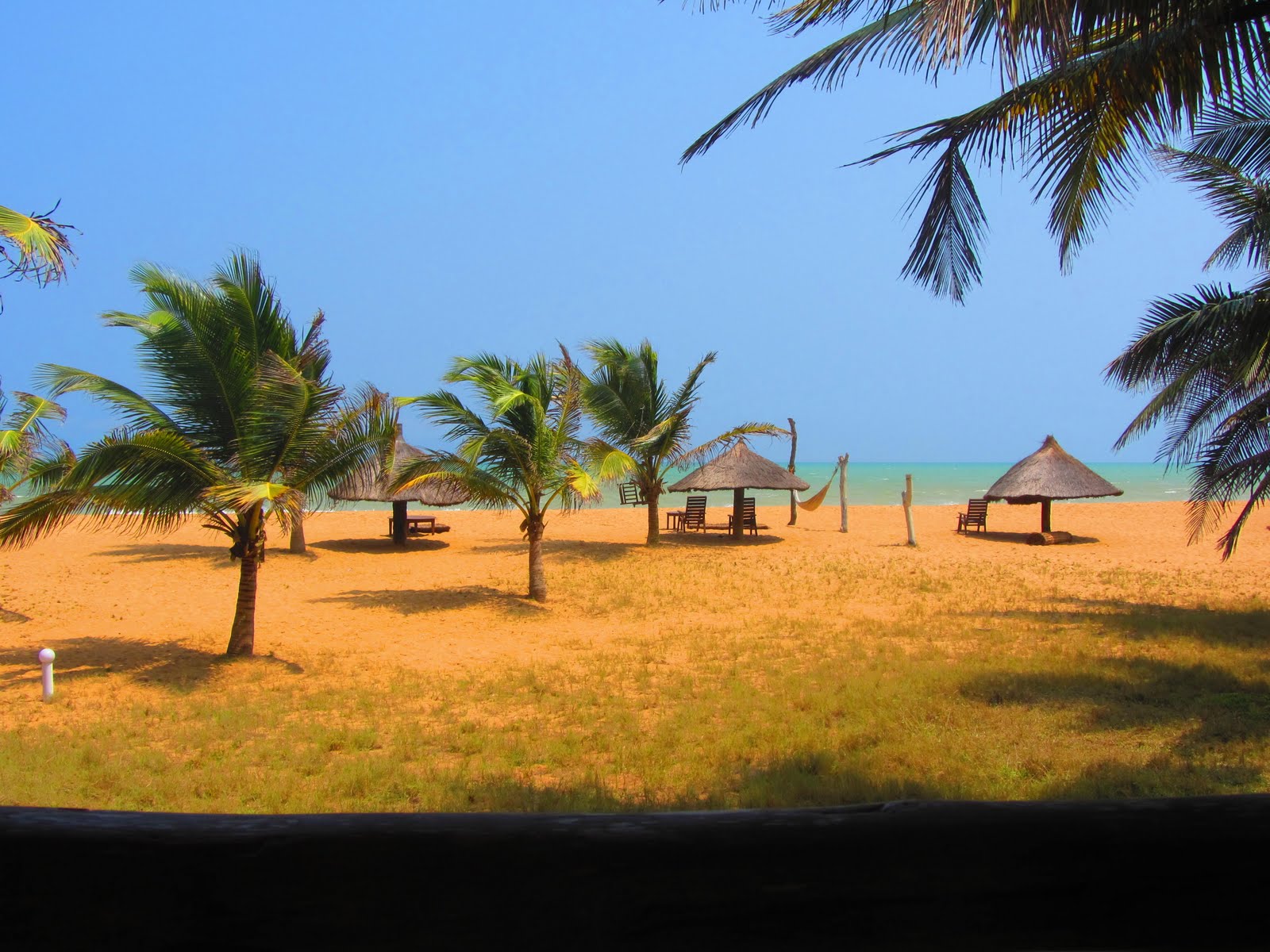C'est La Vie Travel & Photography: The Beautiful Beaches of Grand Popo ...