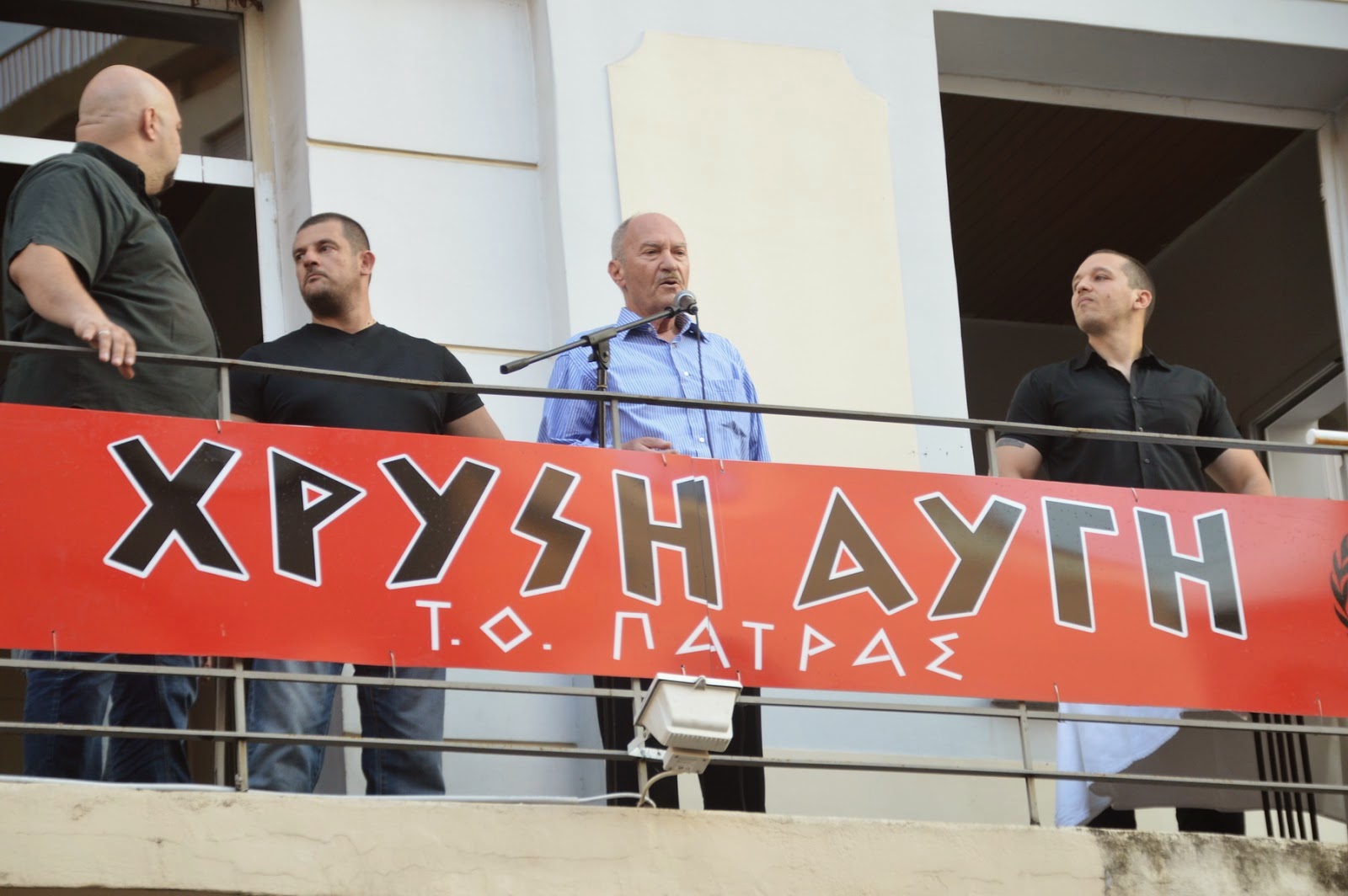 ΧΡΟΝΙΑ ΠΟΛΛΑ ΚΥΡΙΕ ΜΙΧΑΛΗ...!!! ΤΡΑΓΙΚΗ ΕΙΡΩΝΙΑ... ΤΑ ΓΕΝΕΘΛΙΑ ΤΟΥ ΕΧΕΙ ...
