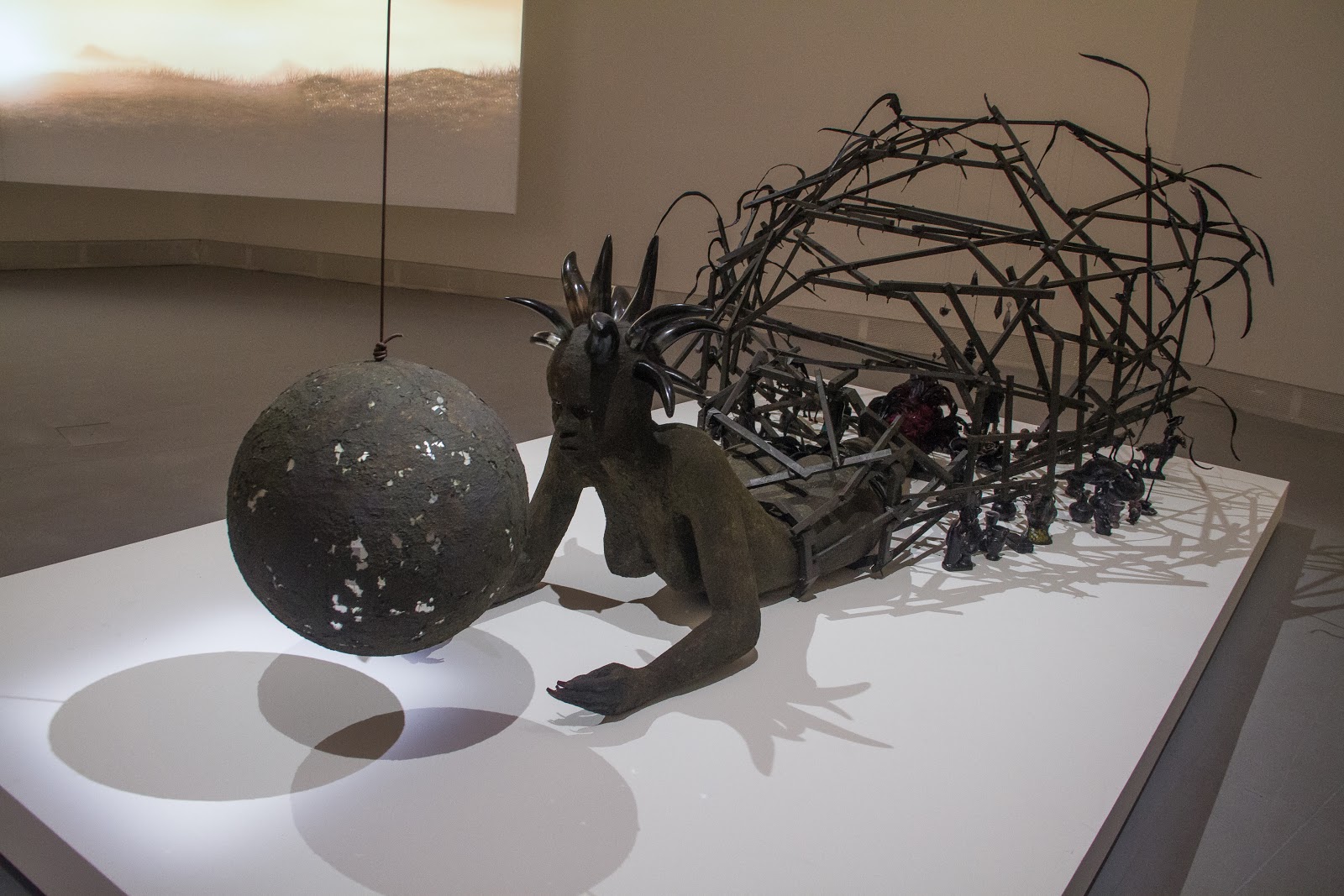 Eat Art Travel: Wangechi Mutu: The End of Carrying It All