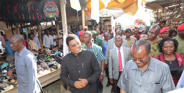 #Picha>>>>Waziri Mkuu alipotembelea wafanyabiashara wa Soko la Sabasaba ...