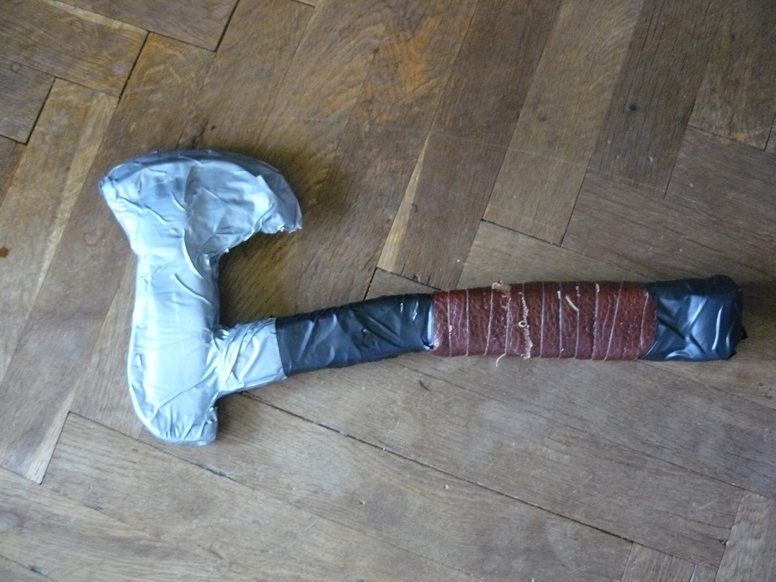 Buskador's LARP: Making a larp throwing axe or francisca