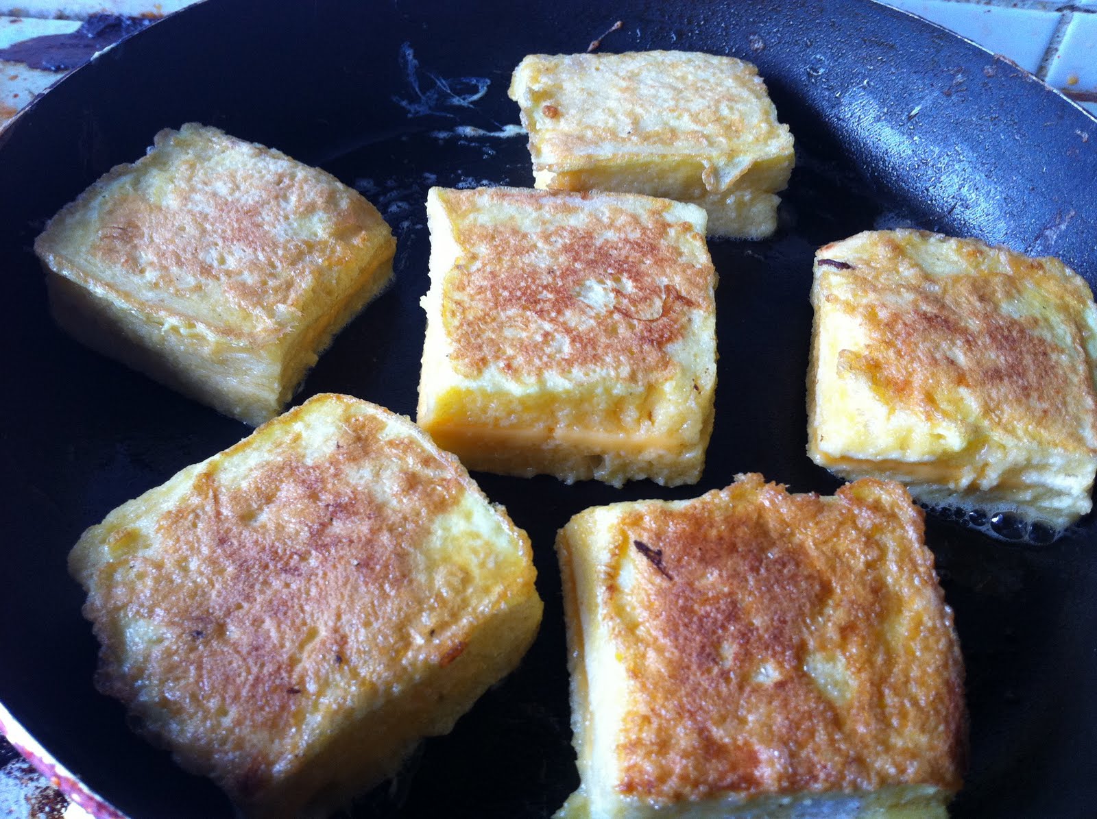 SWEET V@NiLL@: Resipi Roti Telur Inti Melt Cheese.. urmmm.. YUMMy2