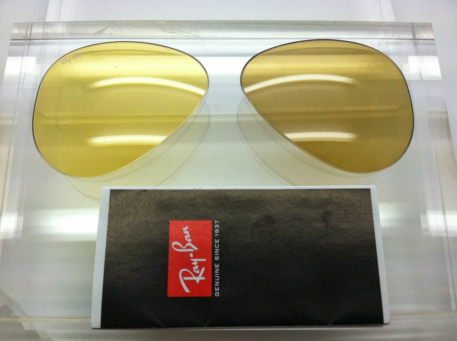 ซื้อแว่นกันตากันแดดราคาถูก: เปลี่ยนเลนส์ใหม่ให้กับแว่นตากันแดด Ray Ban