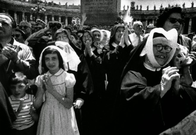 OLTRE IL MURO: ARTE e FOTOGRAFIA: WILLIAM KLEIN | PHOTOGRAPHER