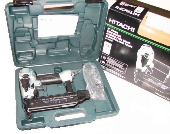 Hitachi NT50AE2 18-Gauge 5/8-Inch to 2-Inch Brad Nailer