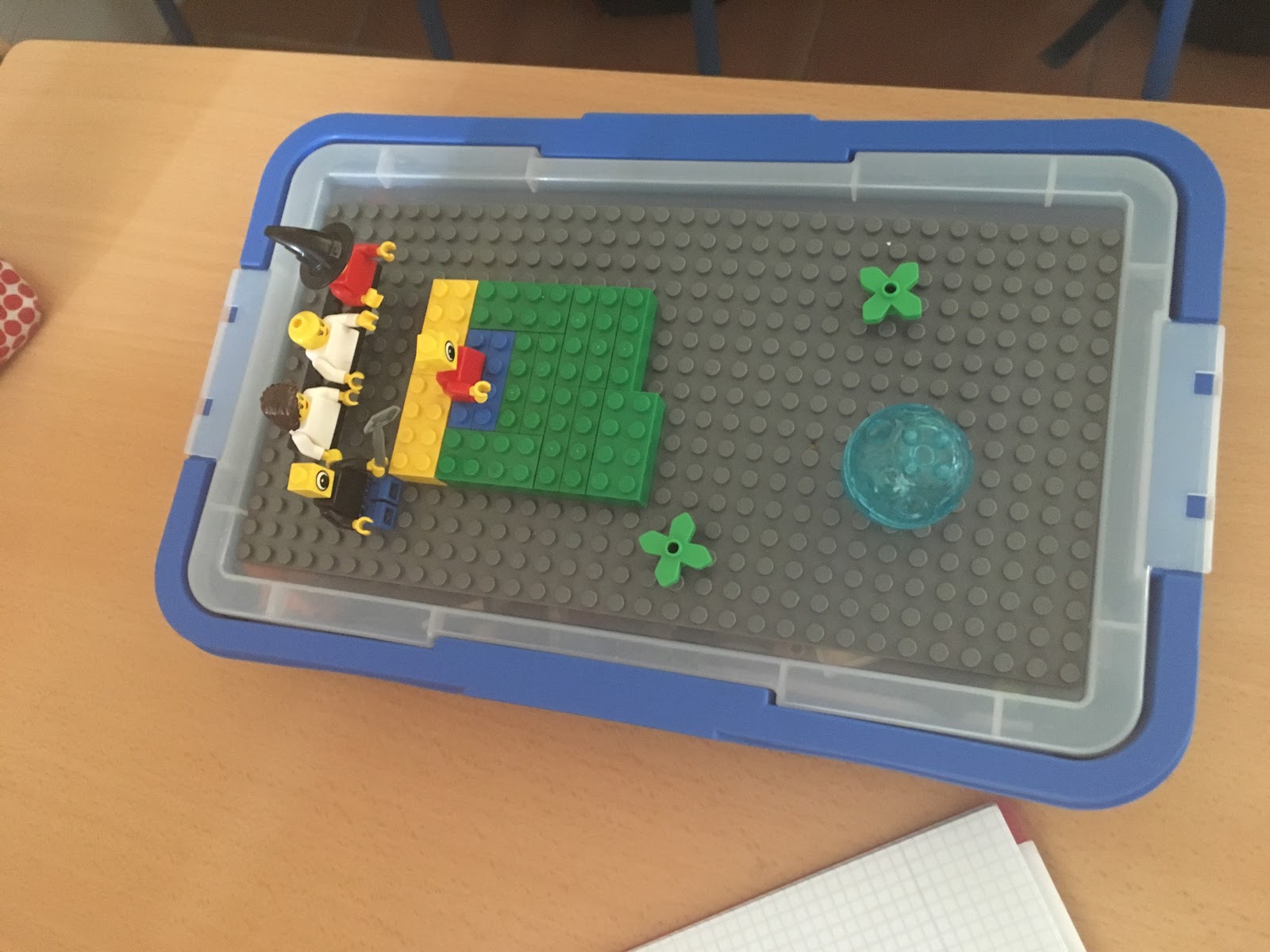 Lego Build-to-express - Miss Red Ivy