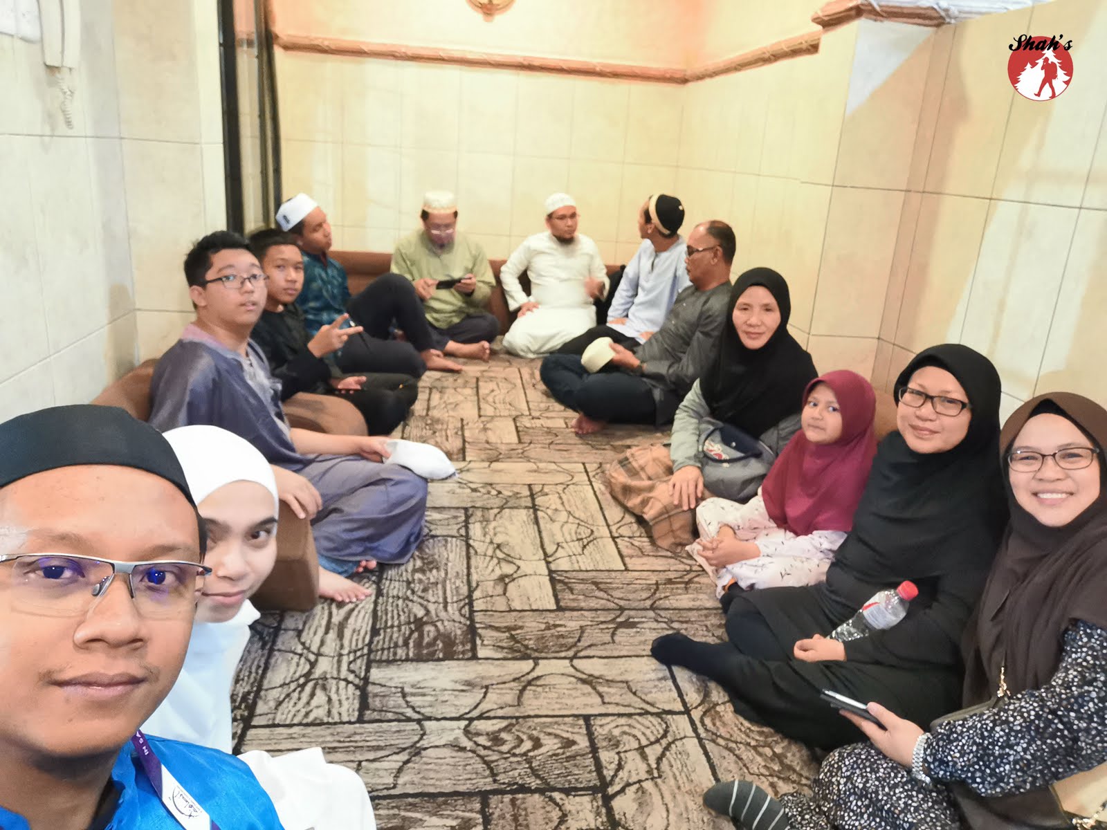 Shah's Travel Diary: Umrah 2019 | Part 22 | Madinah | Ma'azim Nasi Unta ...
