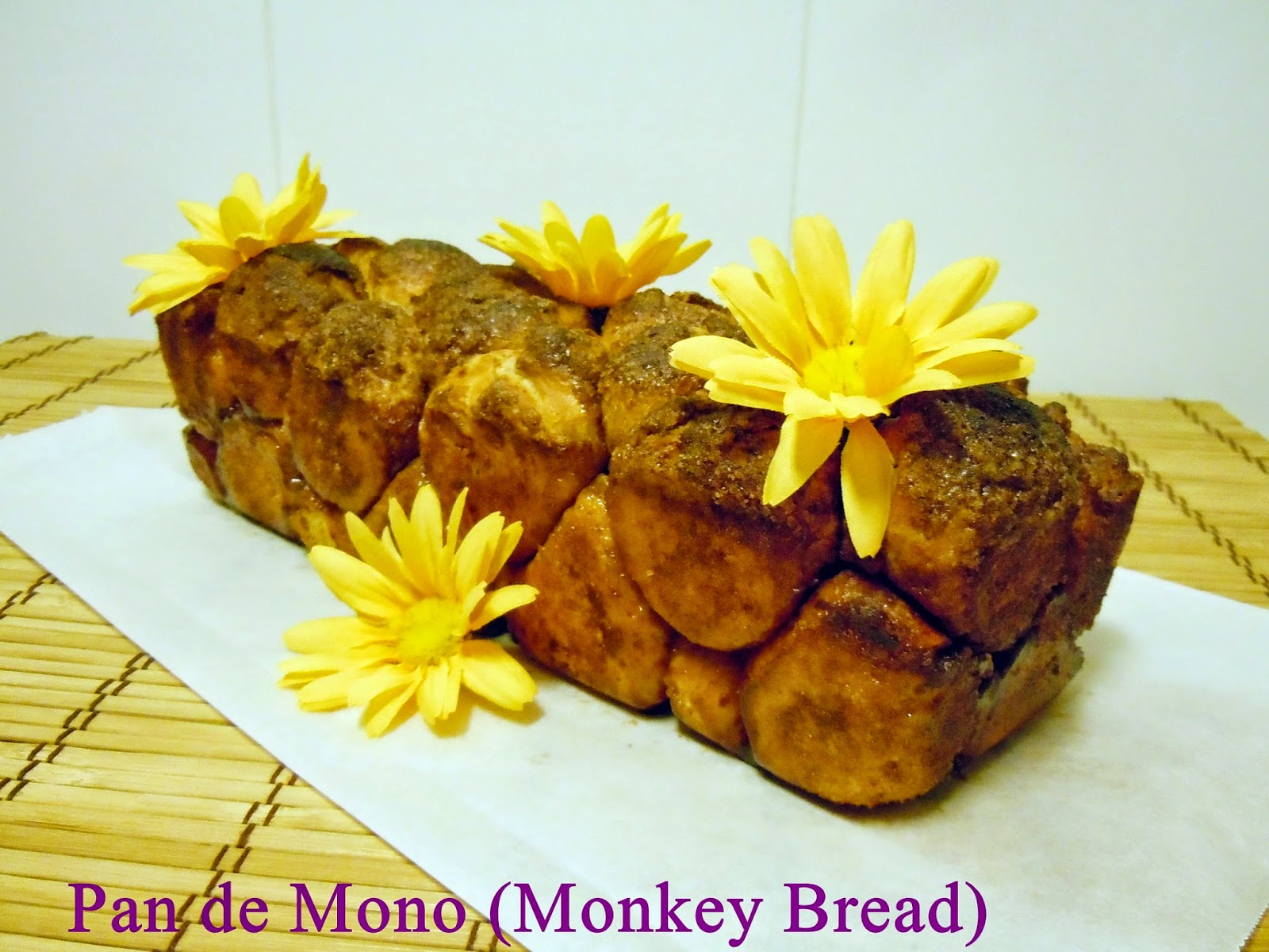 "Pal vientre, todo lo que entre": Pan de Mono (Monkey Bread)