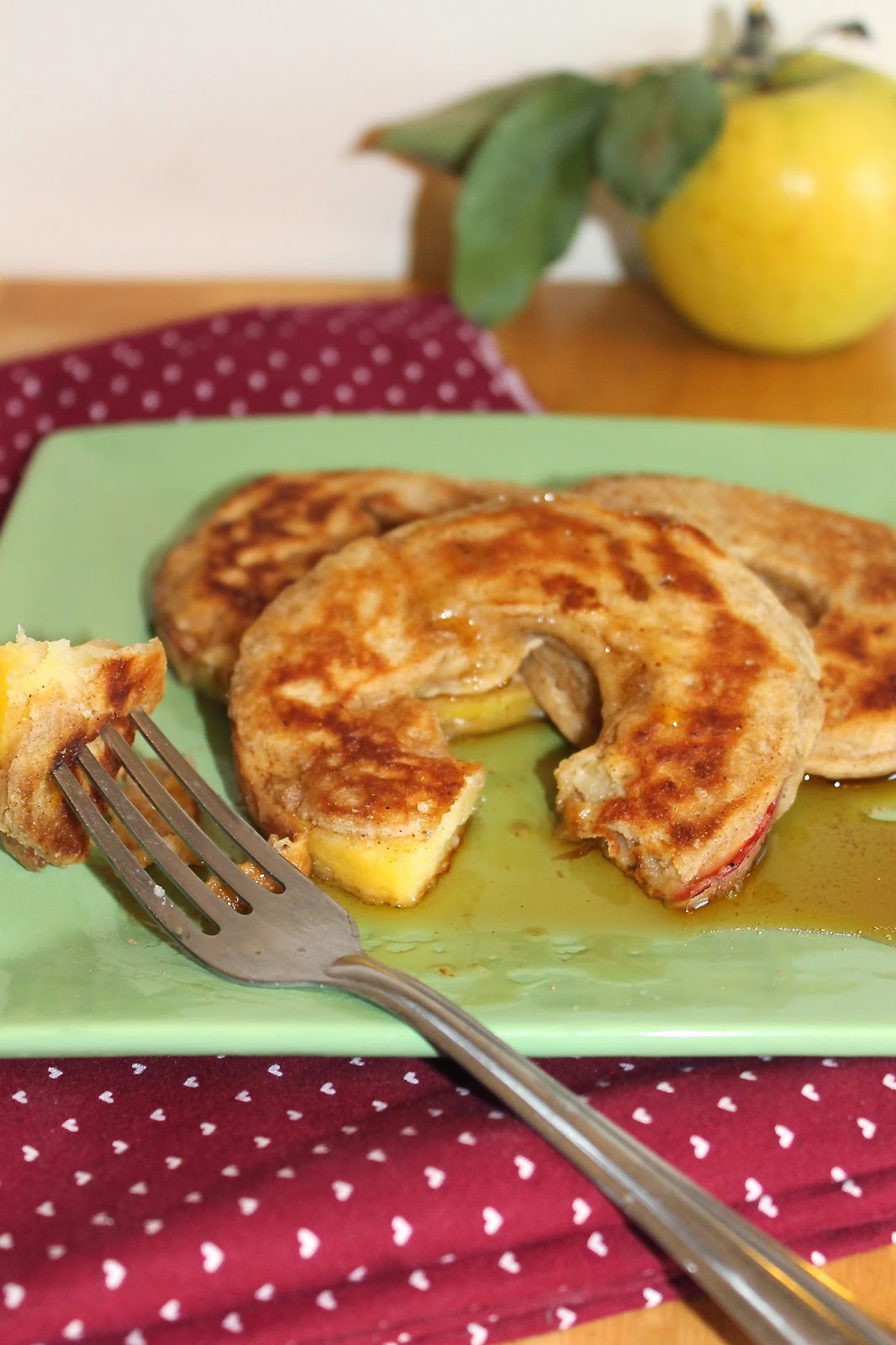 Savory Moments: Apple ring pancakes