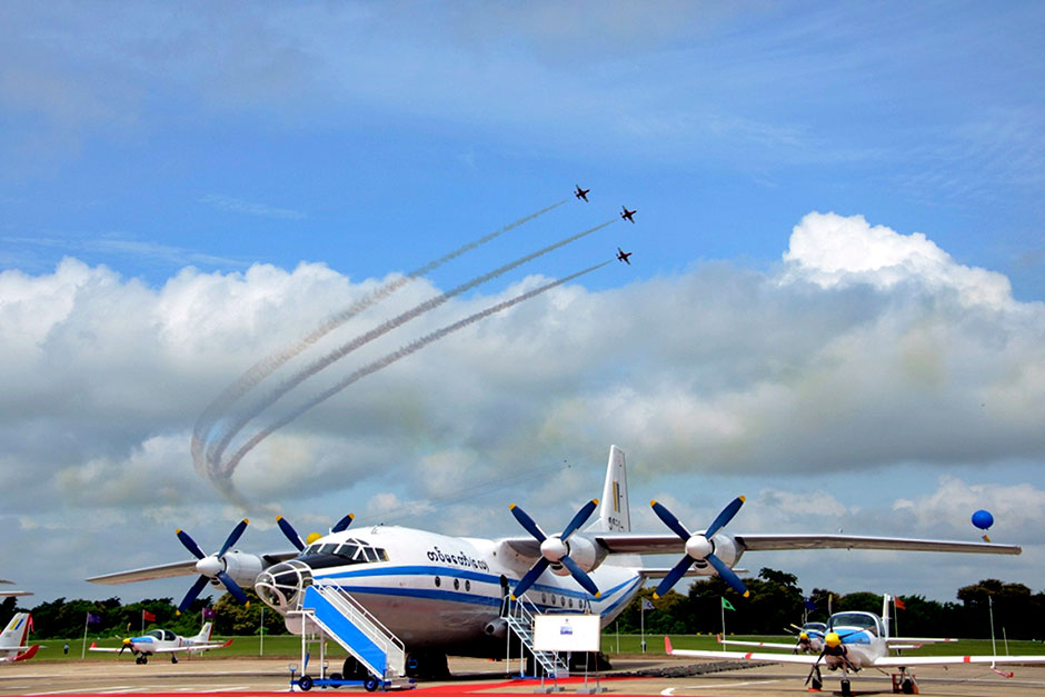 DEFENSE STUDIES: Commission Ceremony of Myanmar Air Force's Y-8F-200 ...