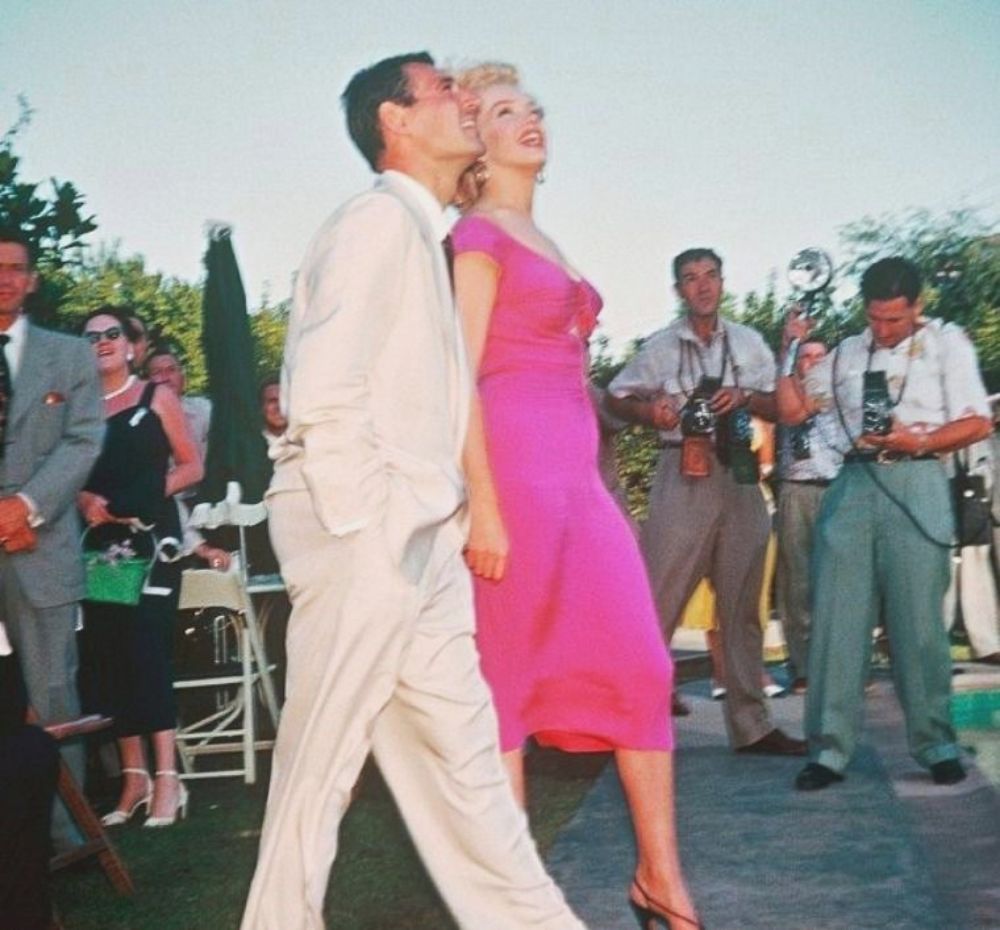 Amazing 3D Color Photos Captured Marilyn Monroe in Hot Pink at Ray ...