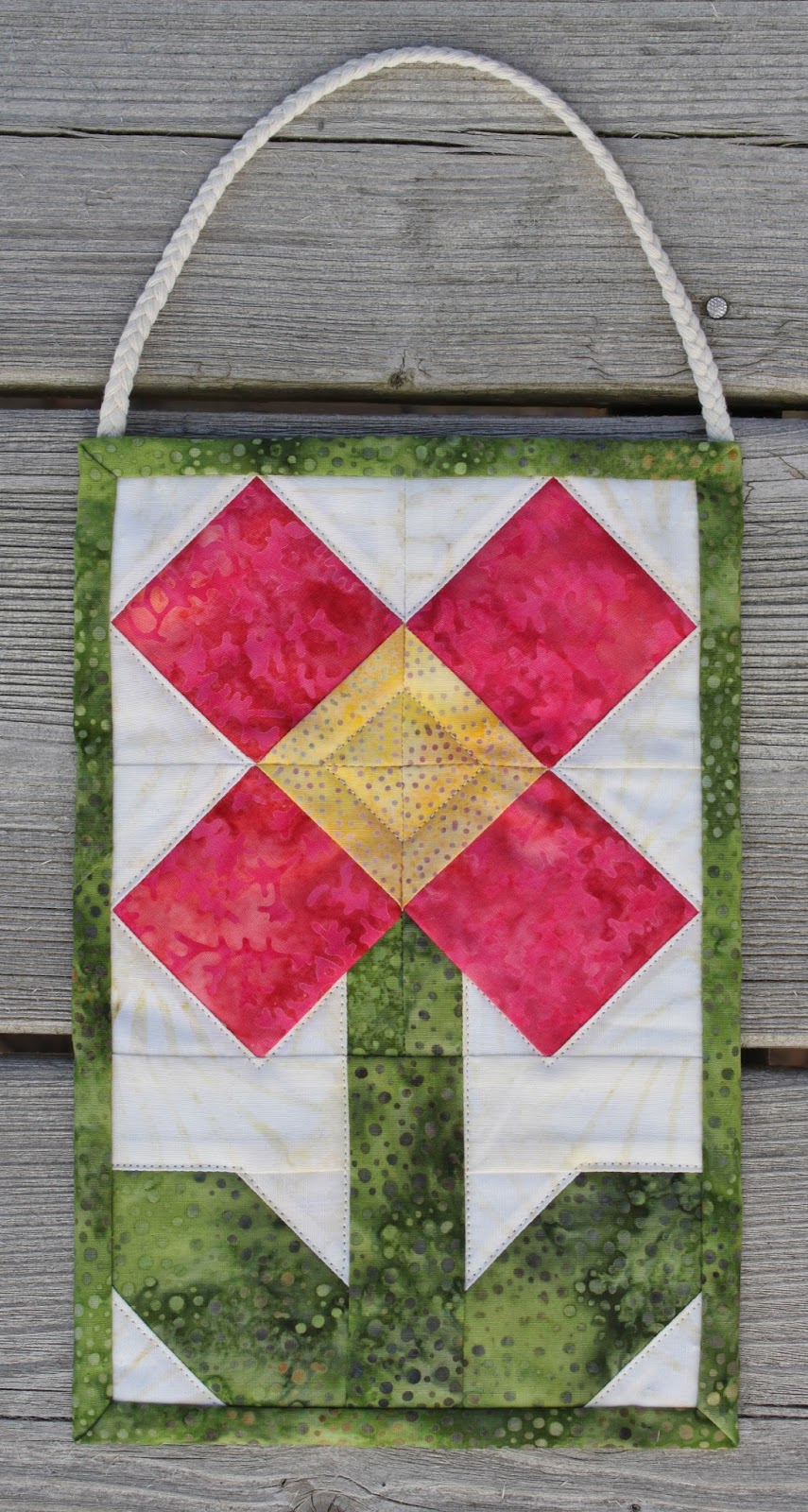 Jen Daly Quilts: Nor'easter Schmor'easter mini quilt - free pattern