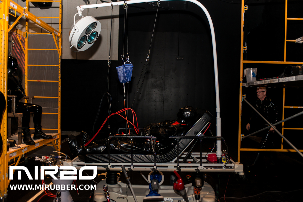 Rubber Canuck: Gimps on Display