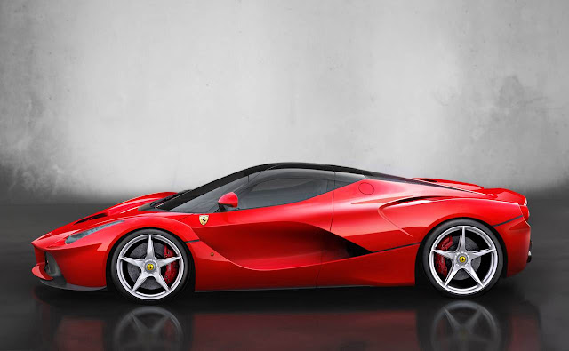 Ferrari LaFerrari: nome feio para um hibrido bonito
