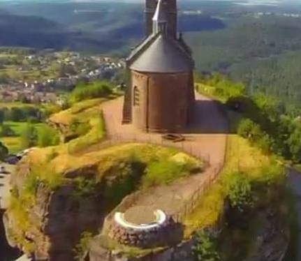 Dabo, rocher de Dabo et sentinelles de la piste daboïste