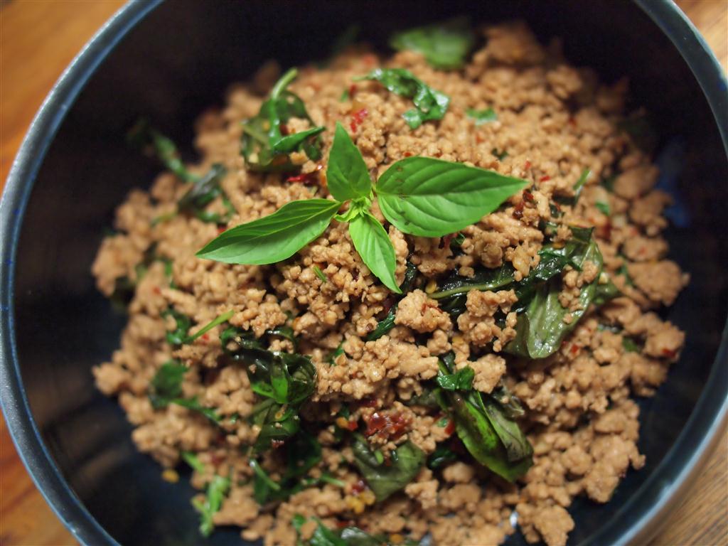 I Love Thai Recipes: Pork with Basil (Pad Krapow Moo)