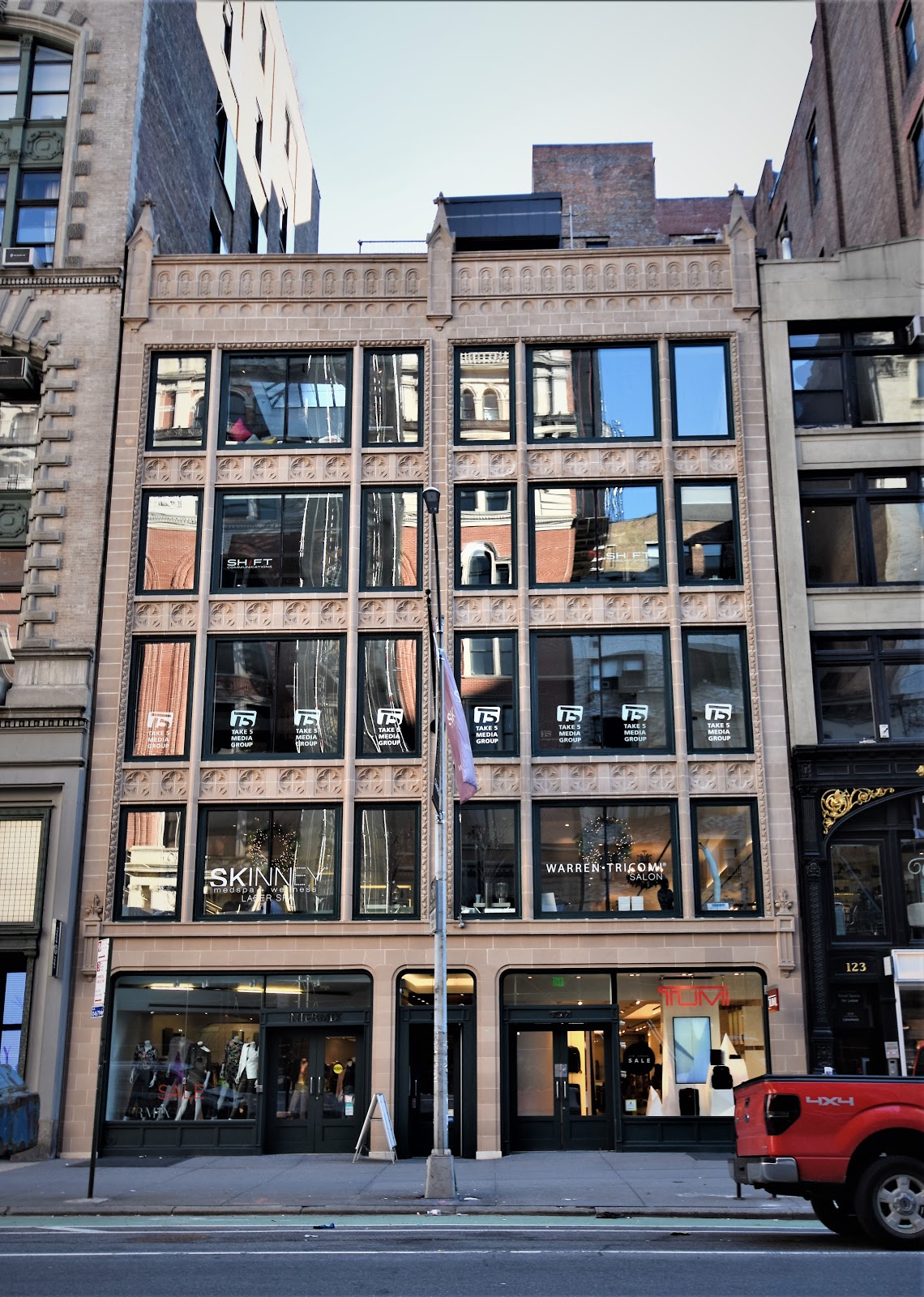 Daytonian in Manhattan: Brownstone to 1920's Gothic - 125-127 Fifth Avenue