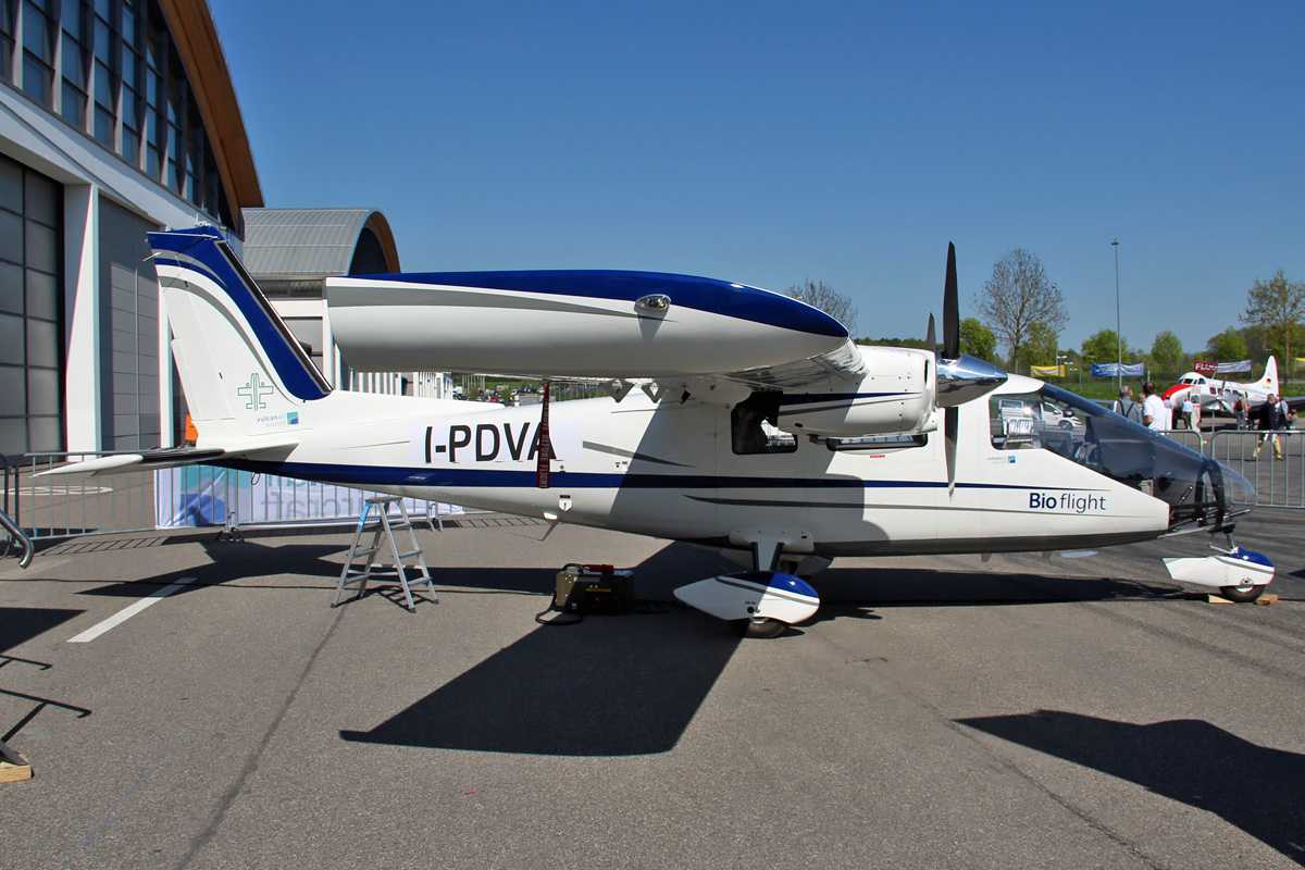 Eastwings: Vulcanair P68 Observer * Vulcanair Aircraft * I-PDVA