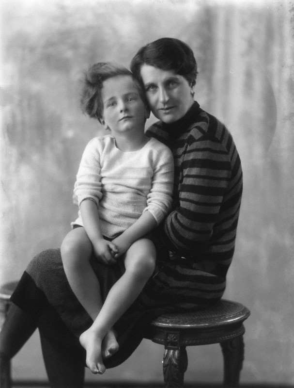 The legend of Isadora Duncan: Isadora Duncan during her time in Holland ...