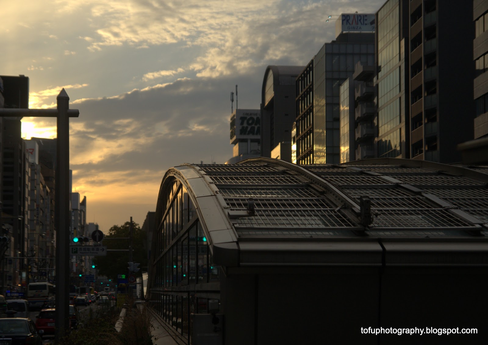 Tofu Photography: A building at sunset in Osaka, Japan