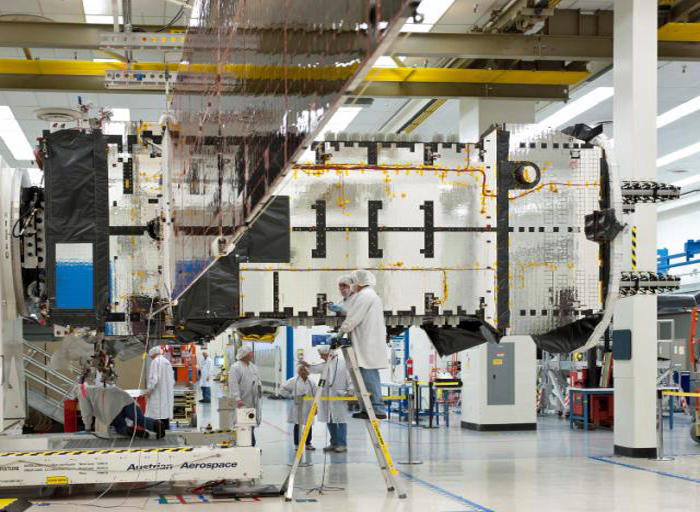 Suburban spaceman: All-electric Satellites: European SAFT Batteries for ...