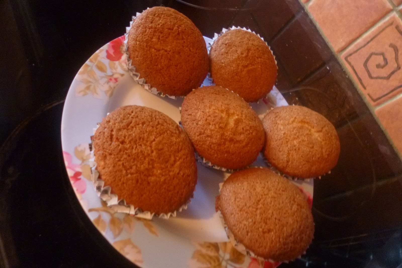 Guestpost: Ginger Buns Recipe | Joanna Victoria