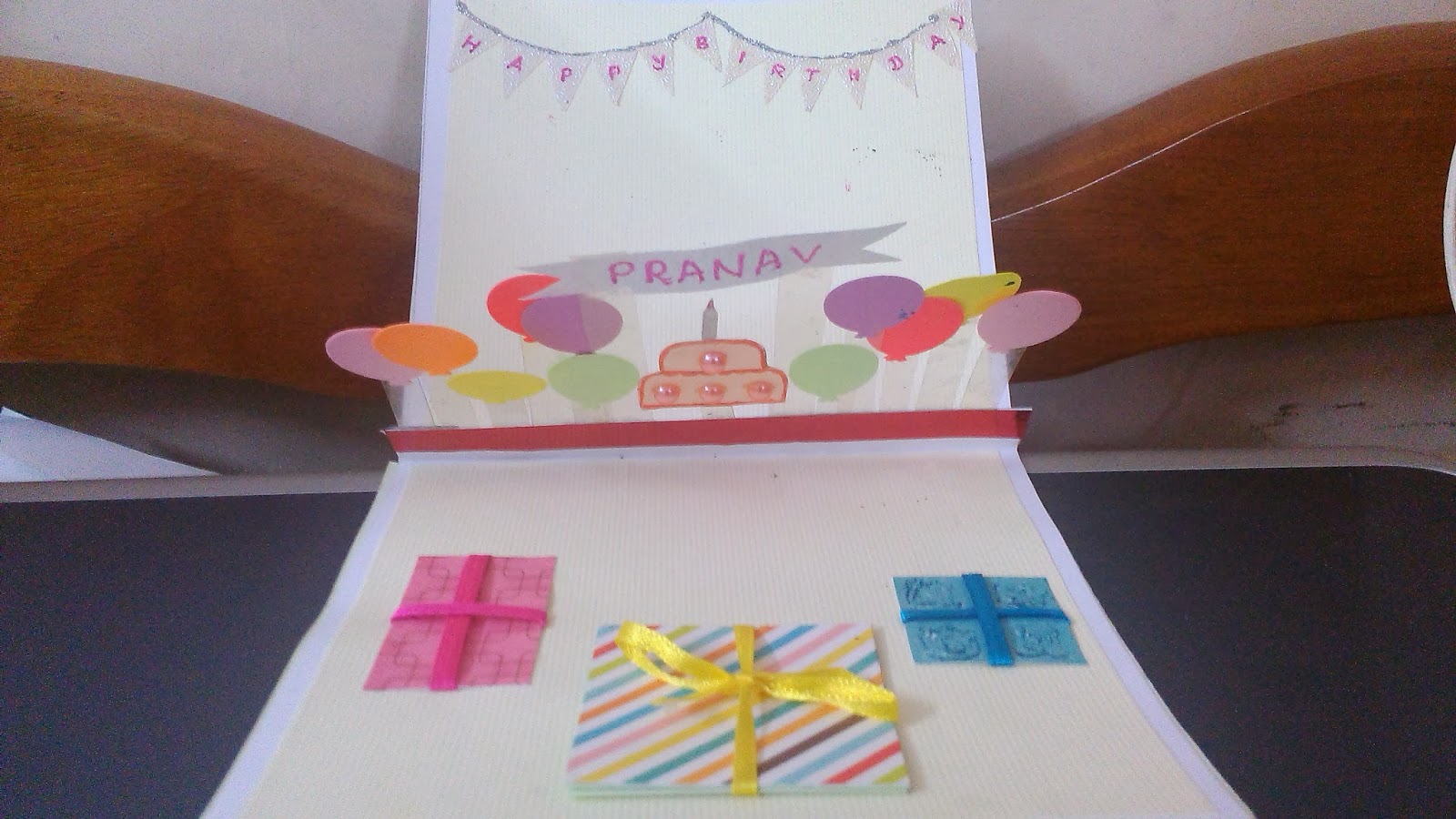 Colors of My Crafty World: Pop up balloon card