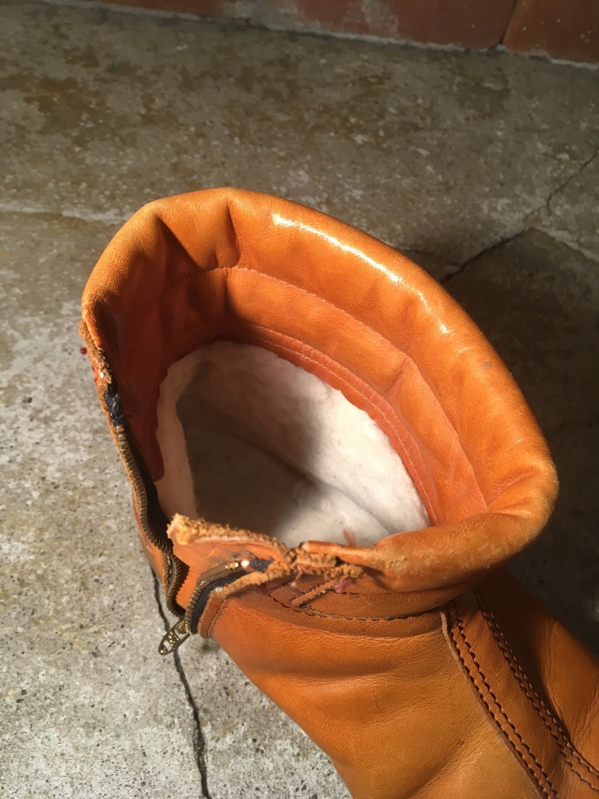 TREDICI: 12/20 Bates Floaters Boa Leather Shoes