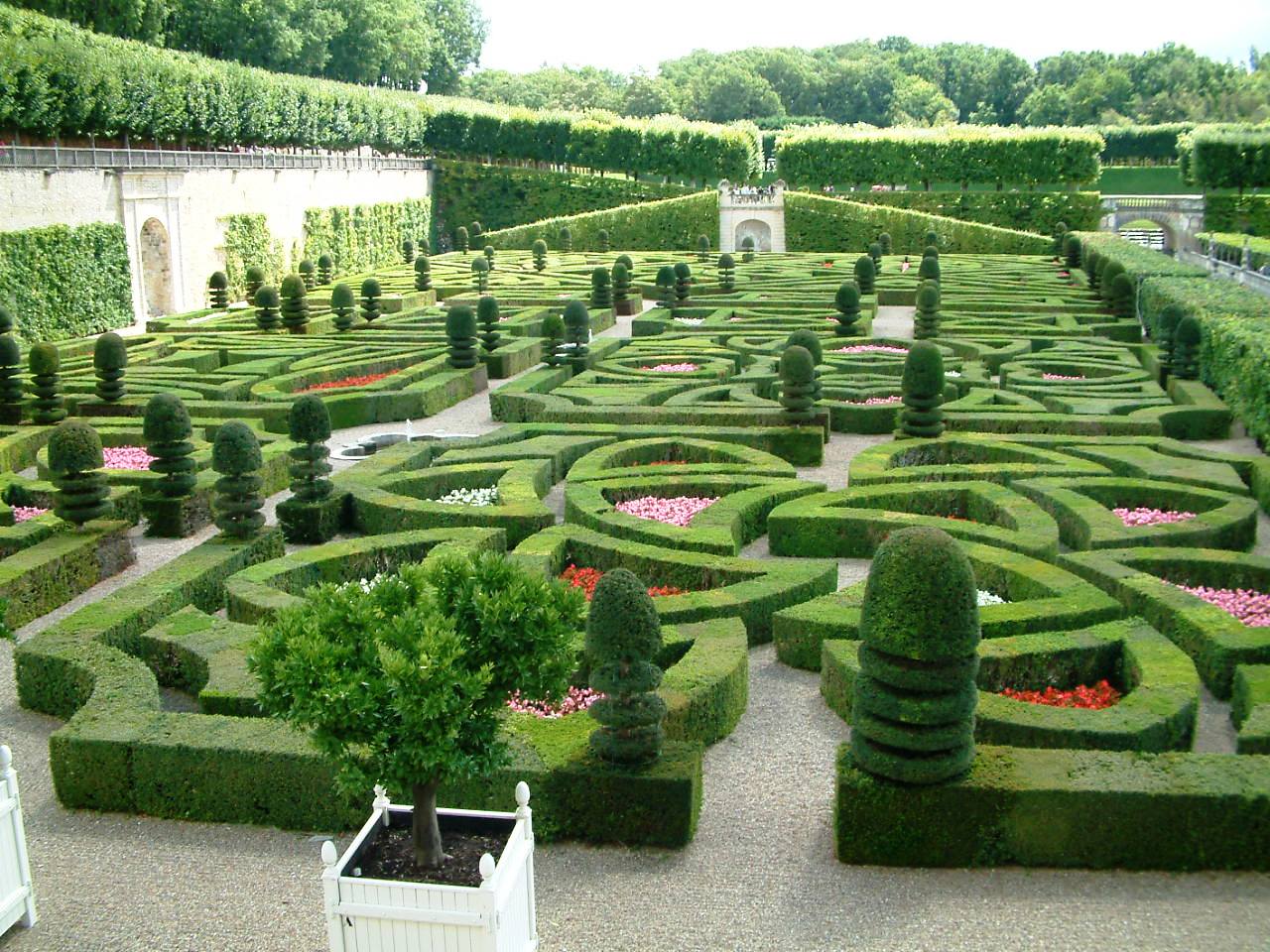 Experience Loire | Loire Valley France tourism: A walk around the ...