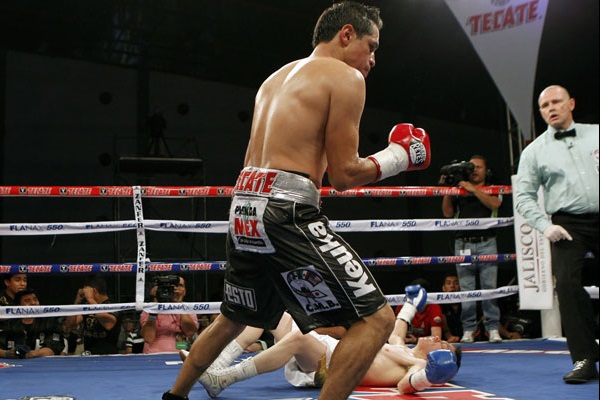 Ojo Boxistico Durango: EDGAR SOSA FULMINO A ULISES "ARCHI" SOLIS EN TAN ...