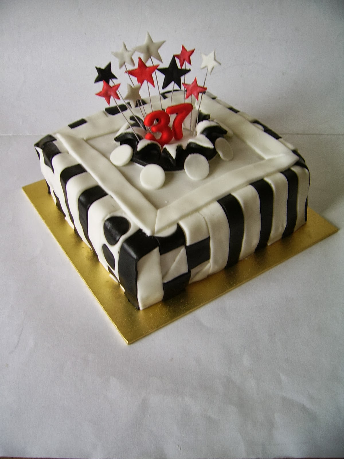 irenafoods: Black & white cake - Tort alb/negru - Torta bianco/nero