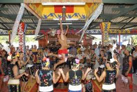 sUKu kAUm di nEGeRi sABAh: MURUT