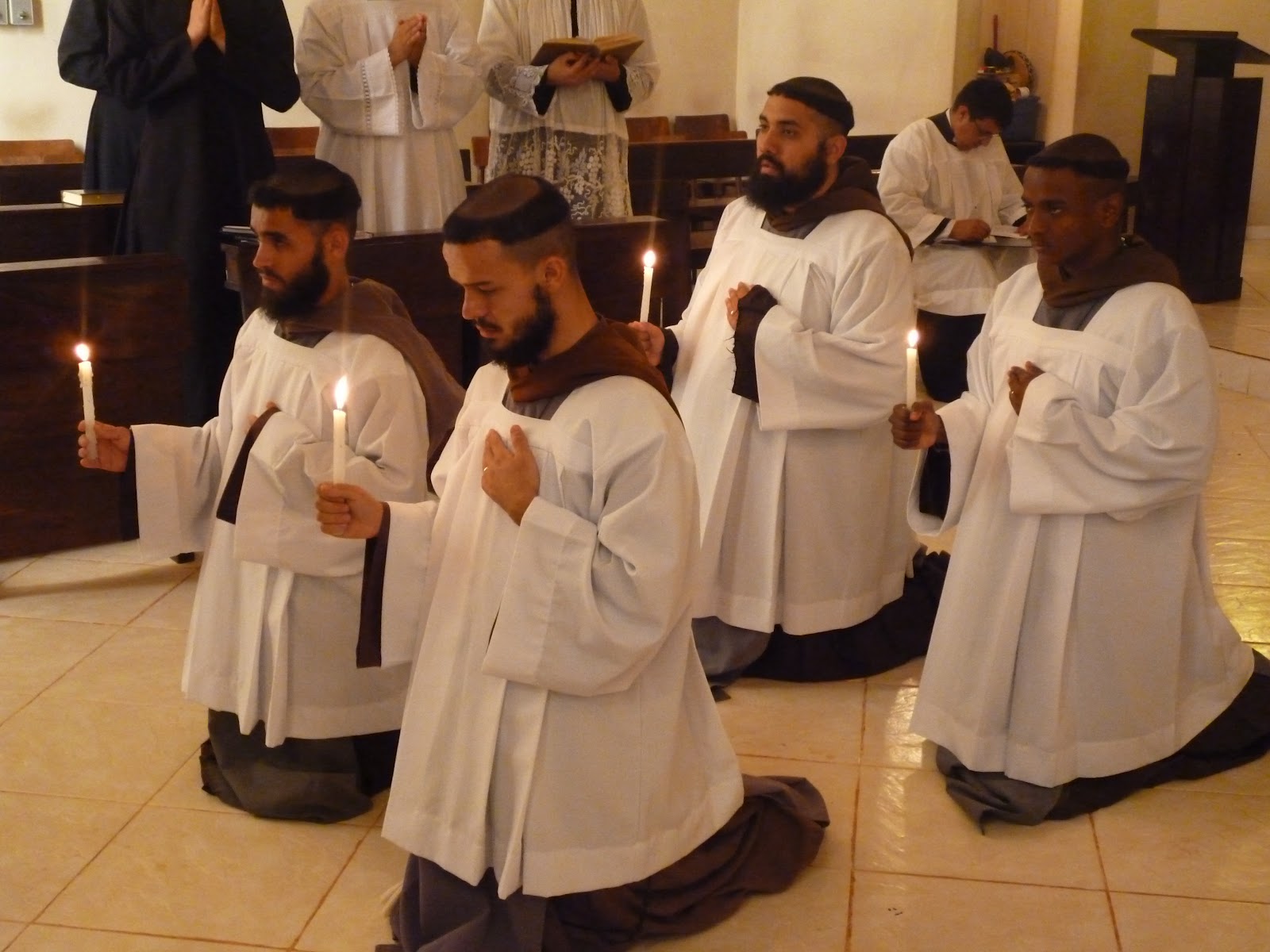 CATHOLICVS: Santa Misa tradicional y ceremonia de tonsura en Ciudad del ...