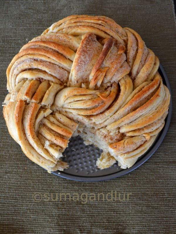Veggie Platter: Fun Friday ~ Russian Rose Bread / Cinnamon Sugar ...