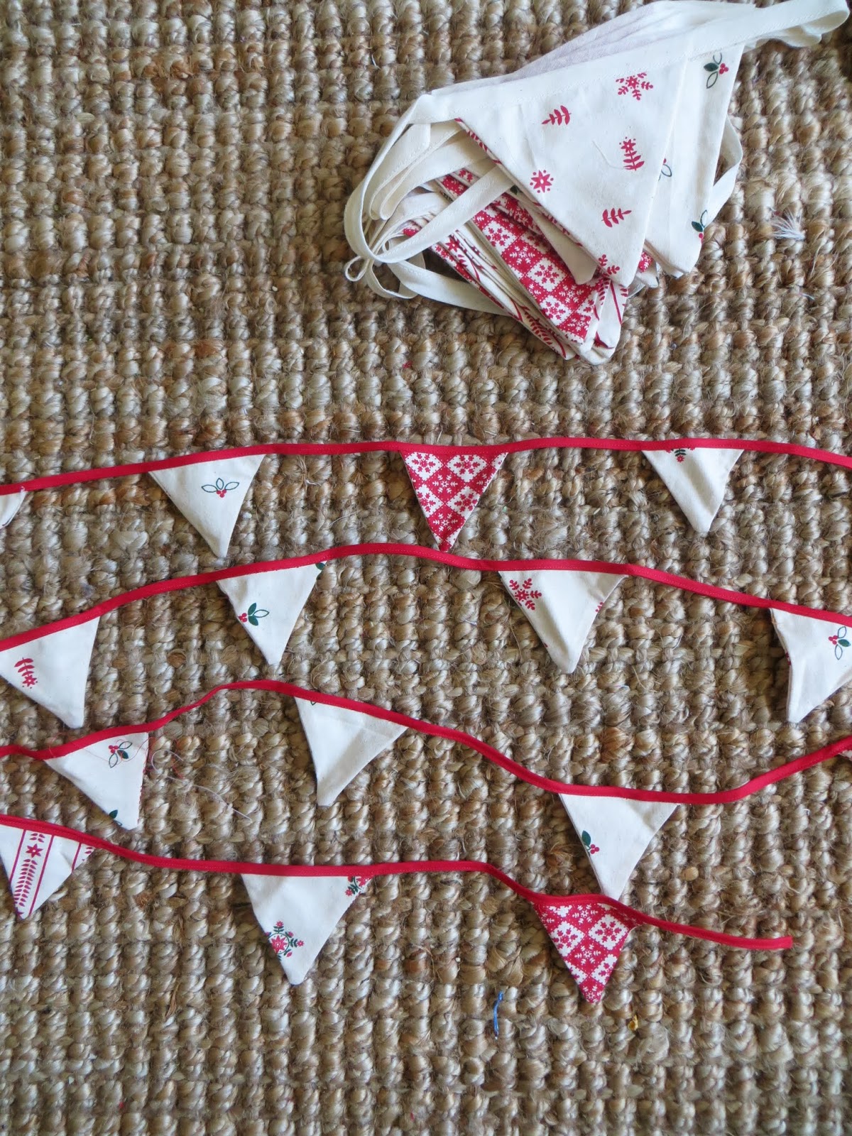 Knotted Cotton: How to make bunting - a faster and less fiddly method