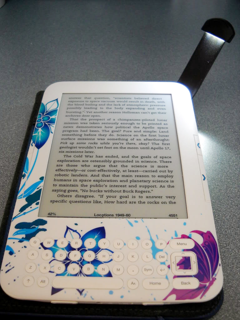 Jimi Ripley: Kindle Accesories: Amazon lighted cover and JAVOedge flip case