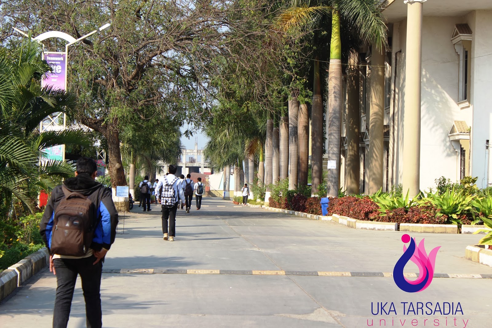 Uka Tarsadia University - Maliba Campus : Walking through the Maliba Campus