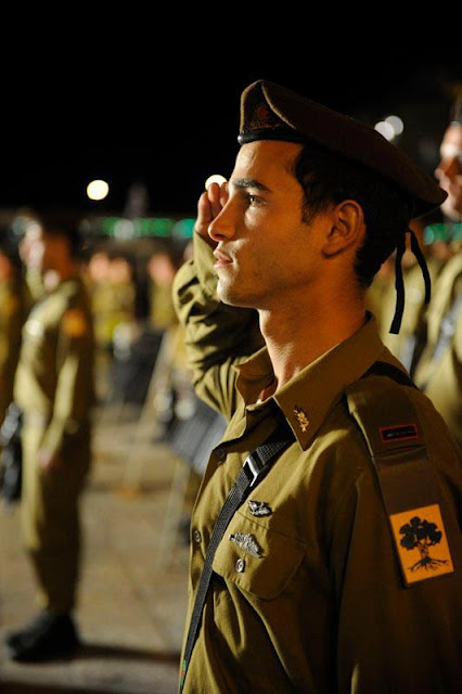 Military brothers : Israeli guys are hot
