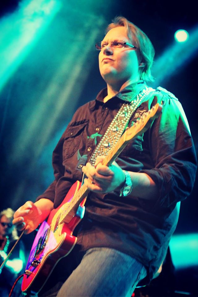 David Cagle - Vocalist. Studio Singer