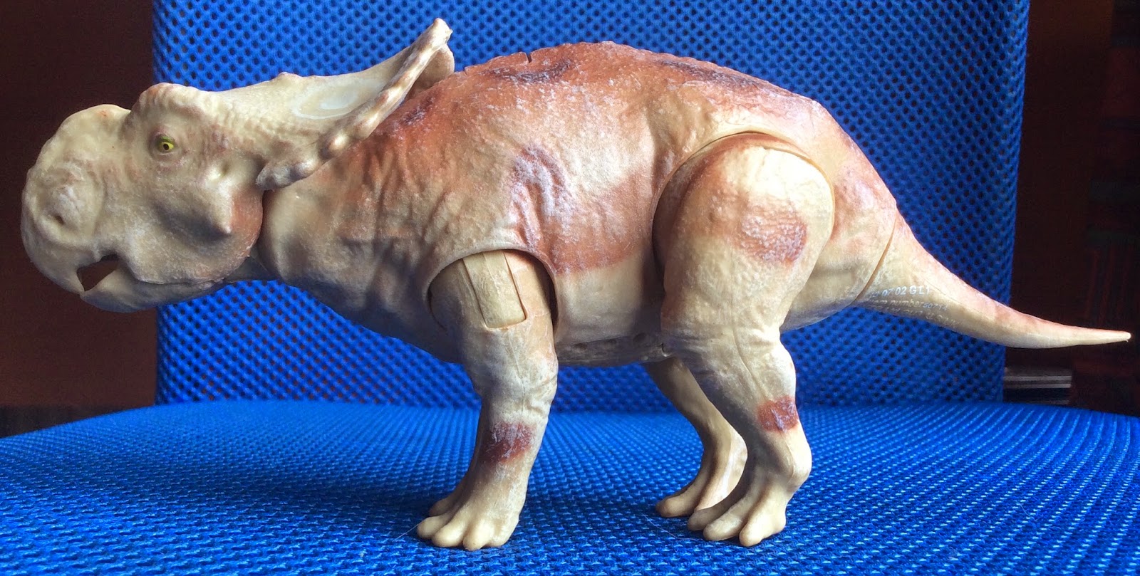 Friendly Barghest Toy Reviews: Walking with Dinosaurs Patchi Vs Gorgon ...