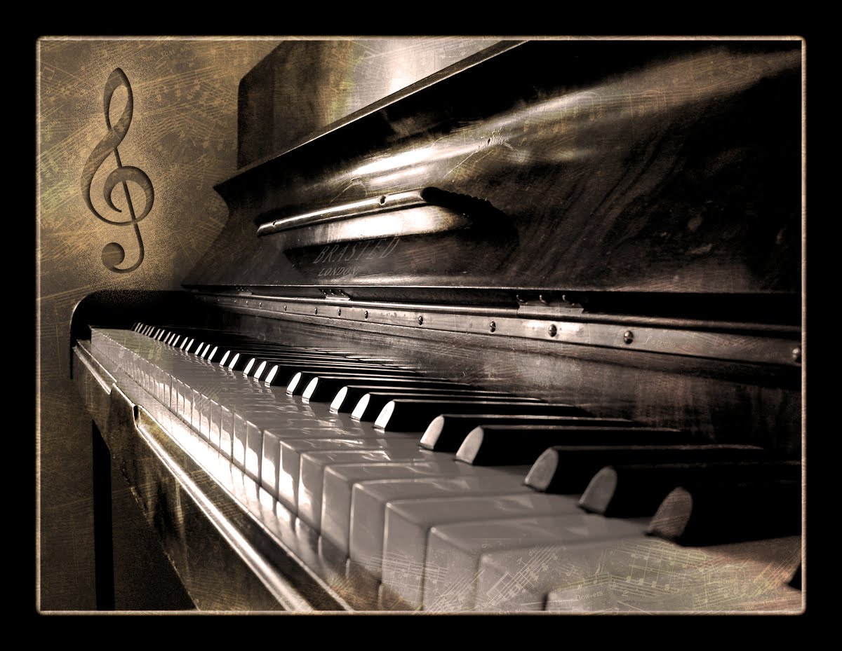 School Portfolio: GOTHIC PIANO