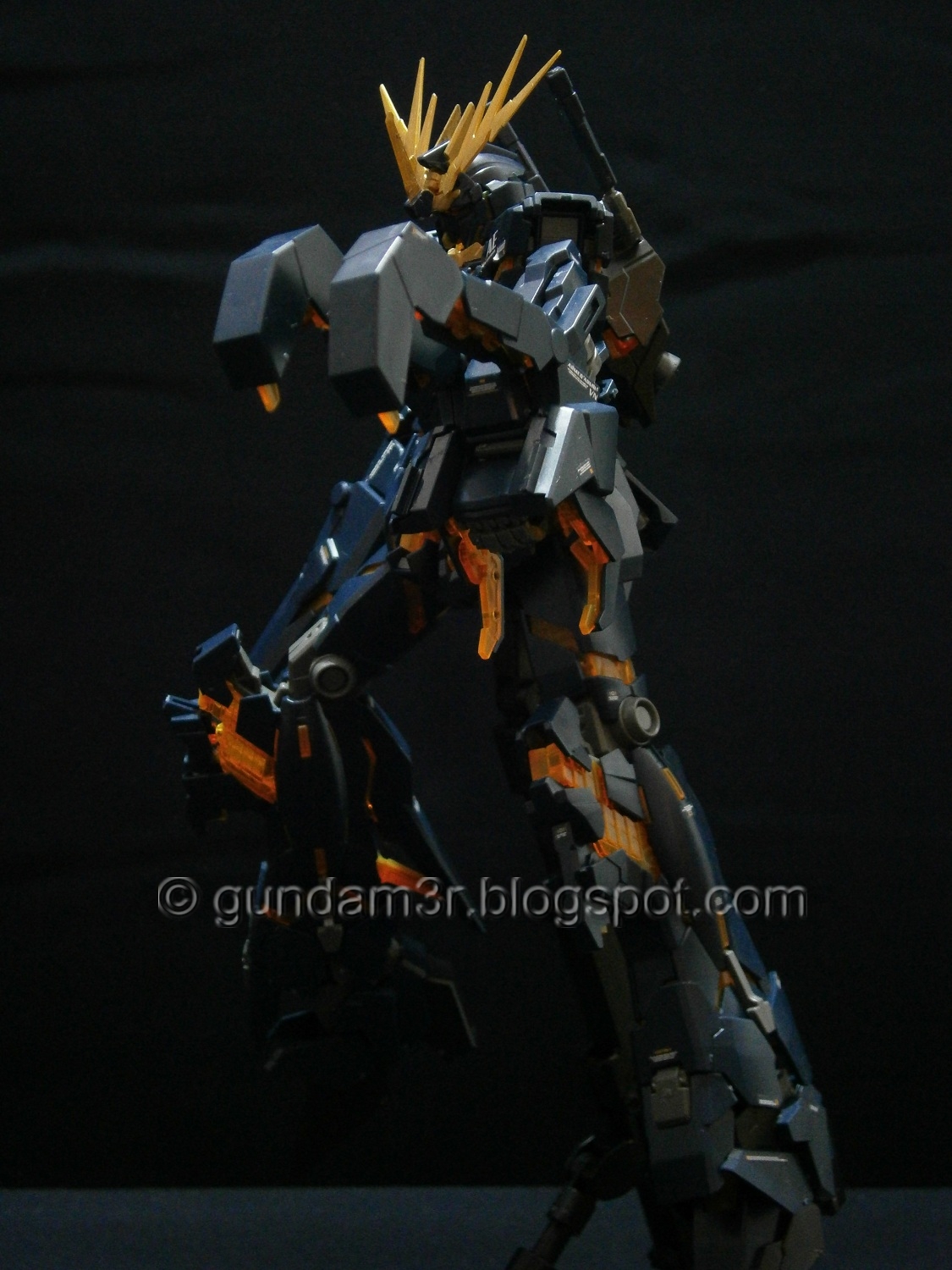 Unicorn Gundam 02 Banshee (Destroy Mode) MG Review Part 3